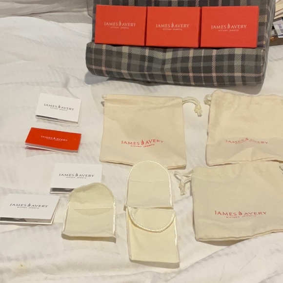 James Avery | Accessories | James Avery Red And Cream Jewelry Packaging ...